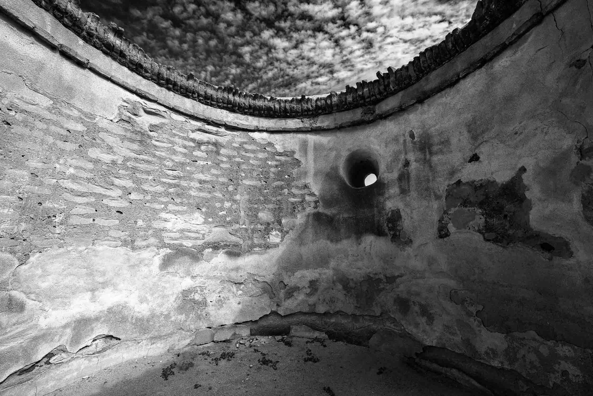 Black and White - Decode Gallery